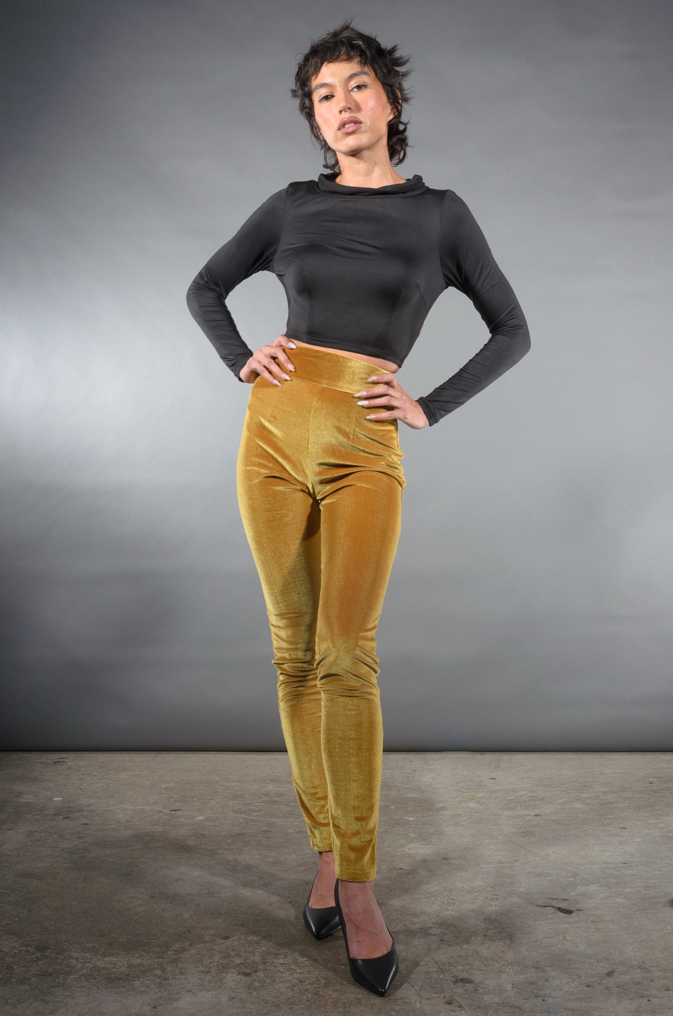 Lola Leggings in Gold | Laura Byrnes Design – pinupgirlclothing.com